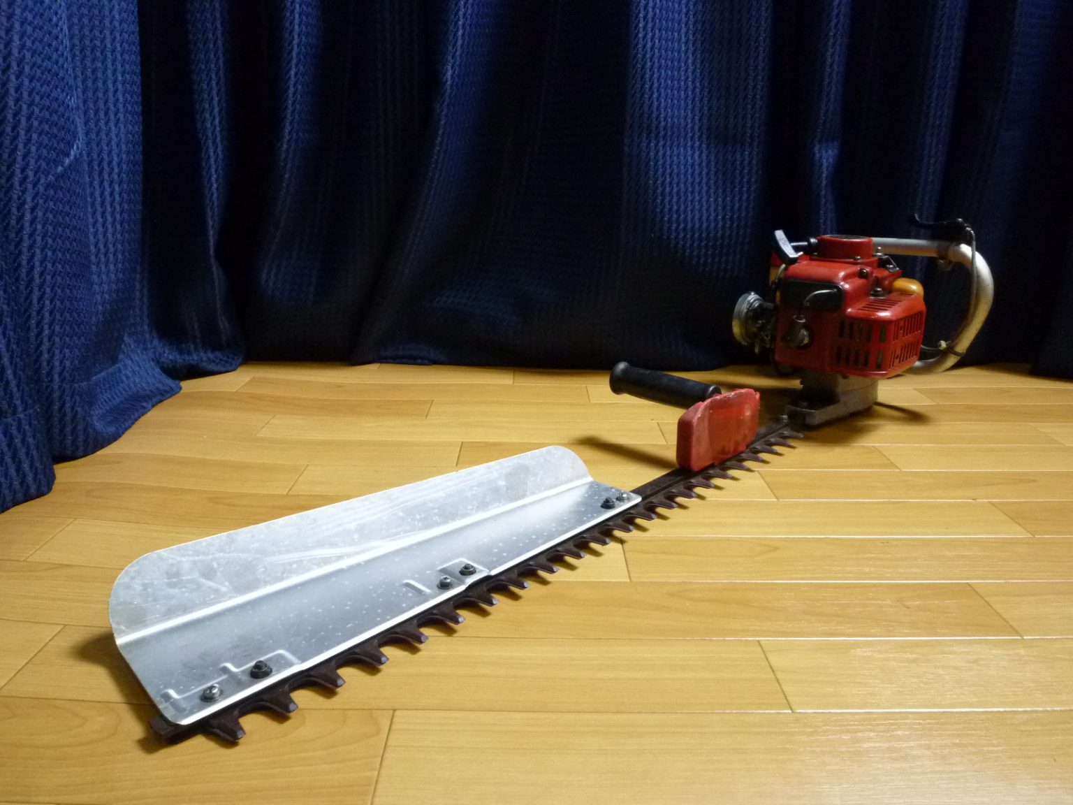 京都府亀岡市にてヘッジトリマ SHINDAIWA HEDGE TRIMMER MODEL HT20-3を買取させていただきました。 | 不用品 ...