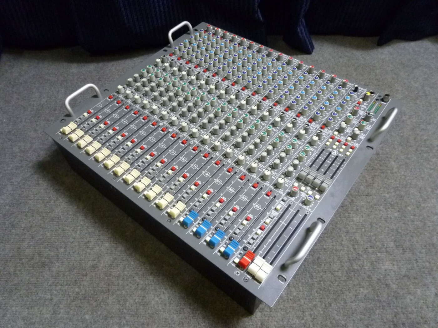 京都市南区にてCREST AUDIO ミキサー X-RACKを買取させていただきました | 不用品回収なら大阪のクリニーズ 創業21年の【信頼と実績】